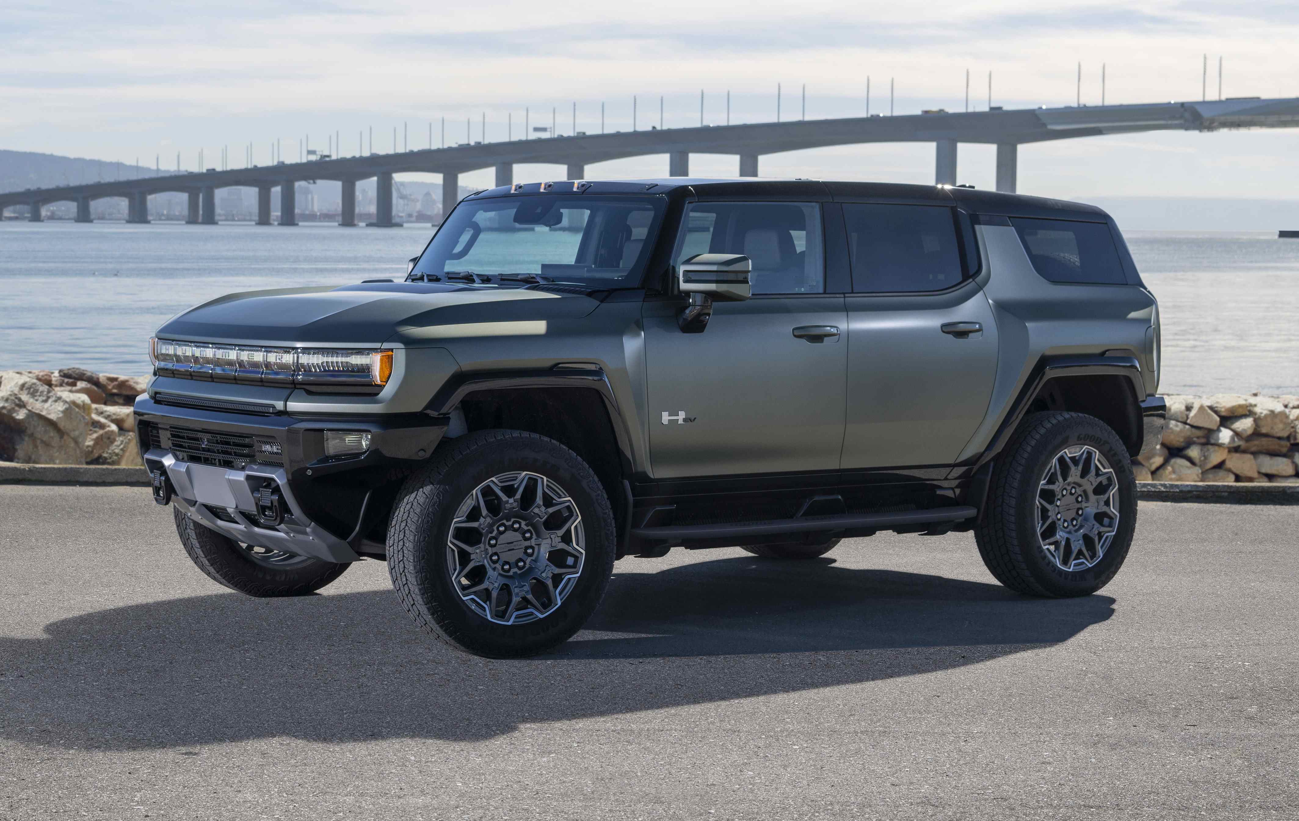 Green and Its Opposite | shinymetalboxes