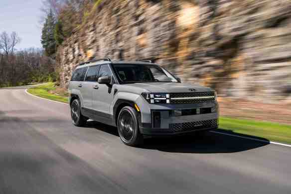 Designing the 2024 Hyundai Santa Fe | shinymetalboxes
