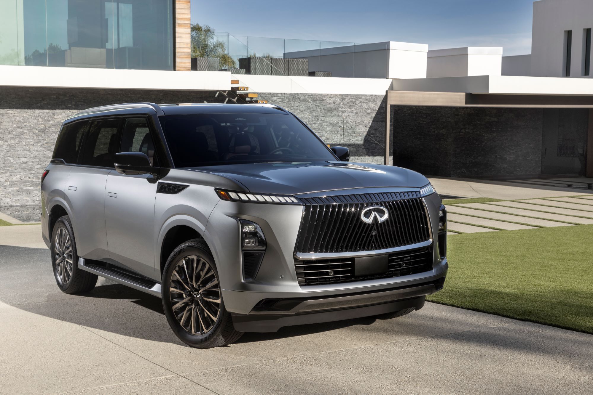 2025 INFINITI QX80 Autograph | shinymetalboxes